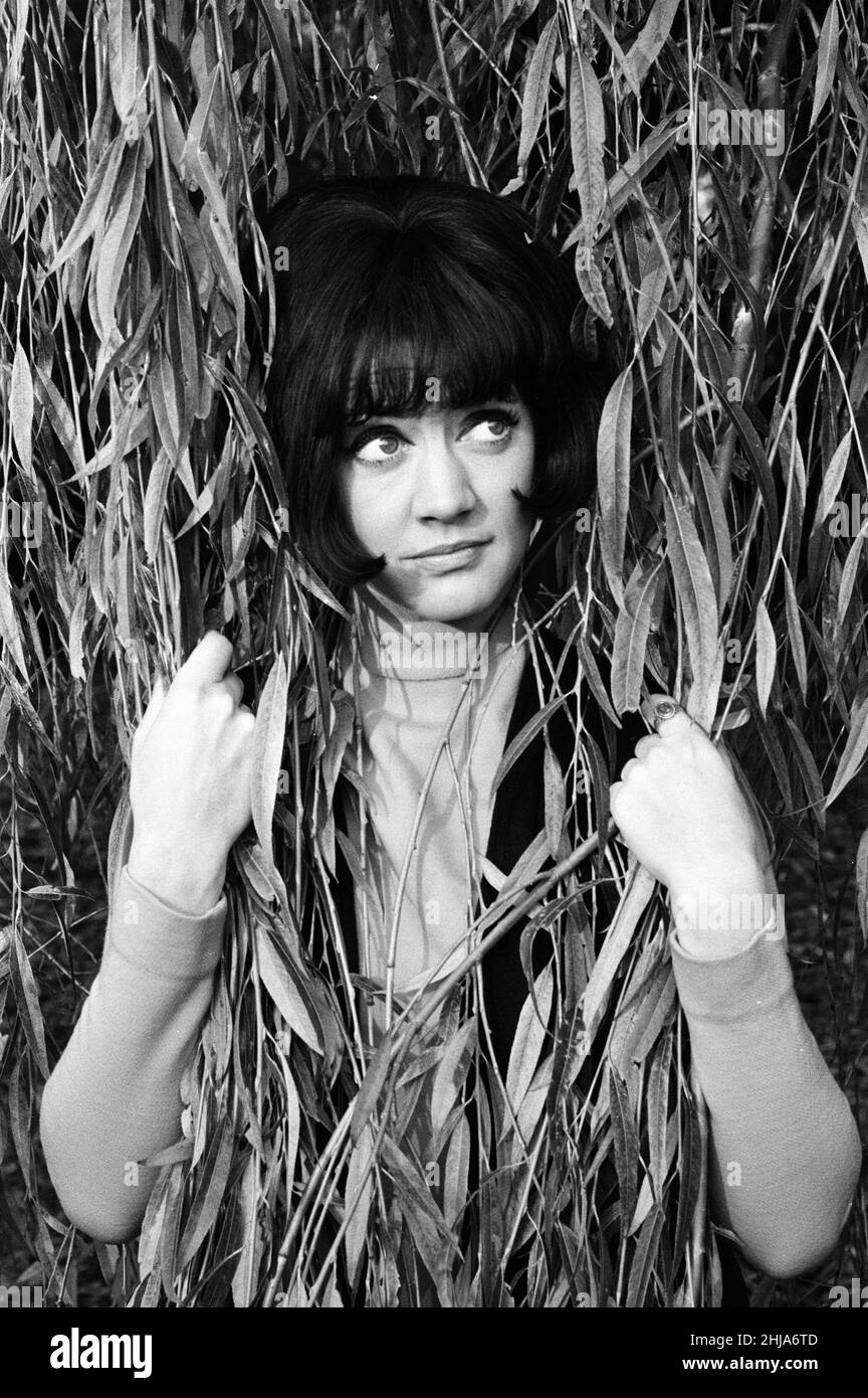 Amanda Barrie rehearsing at ATV studios, Elstree. She is currently ...