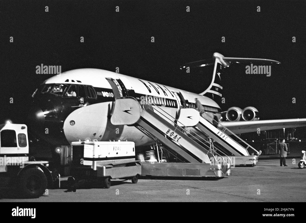 Heathrow apron Black and White Stock Photos & Images - Alamy