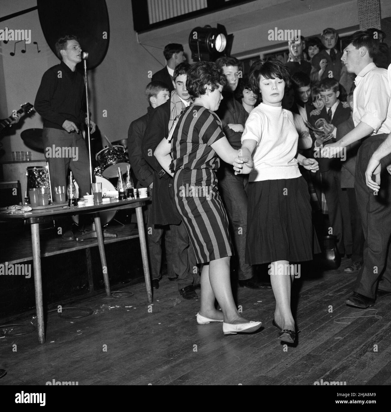 Twisting dance Black and White Stock Photos & Images - Alamy