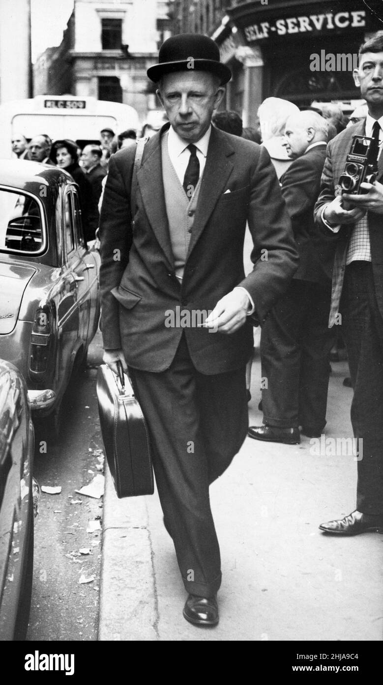 Dr. Keith Simpson arriving at the scene of a crime in Brewer Street ...