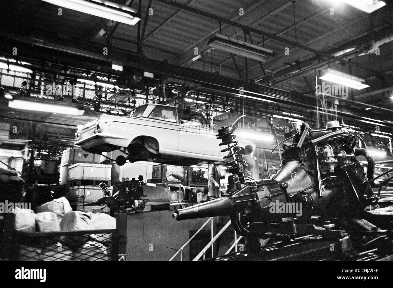 Ford motors assembly line hi-res stock photography and images - Alamy