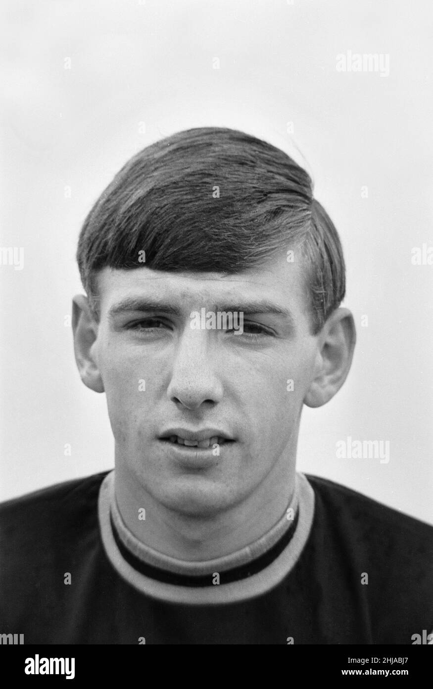 West Ham United report for pre season training and photocall. Martin ...