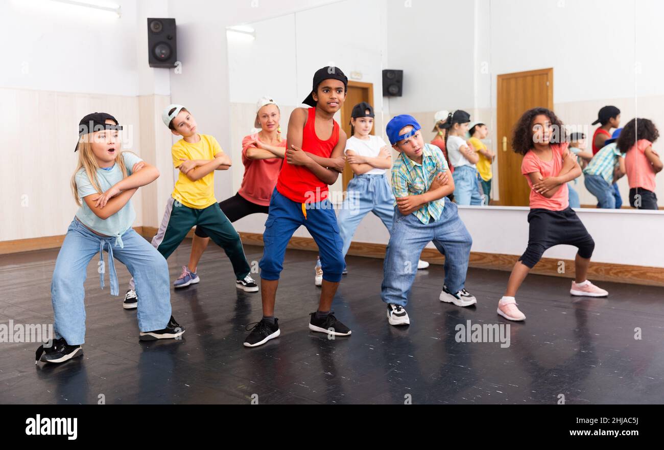 Children dance class ethnicity hi-res stock photography and images - Alamy