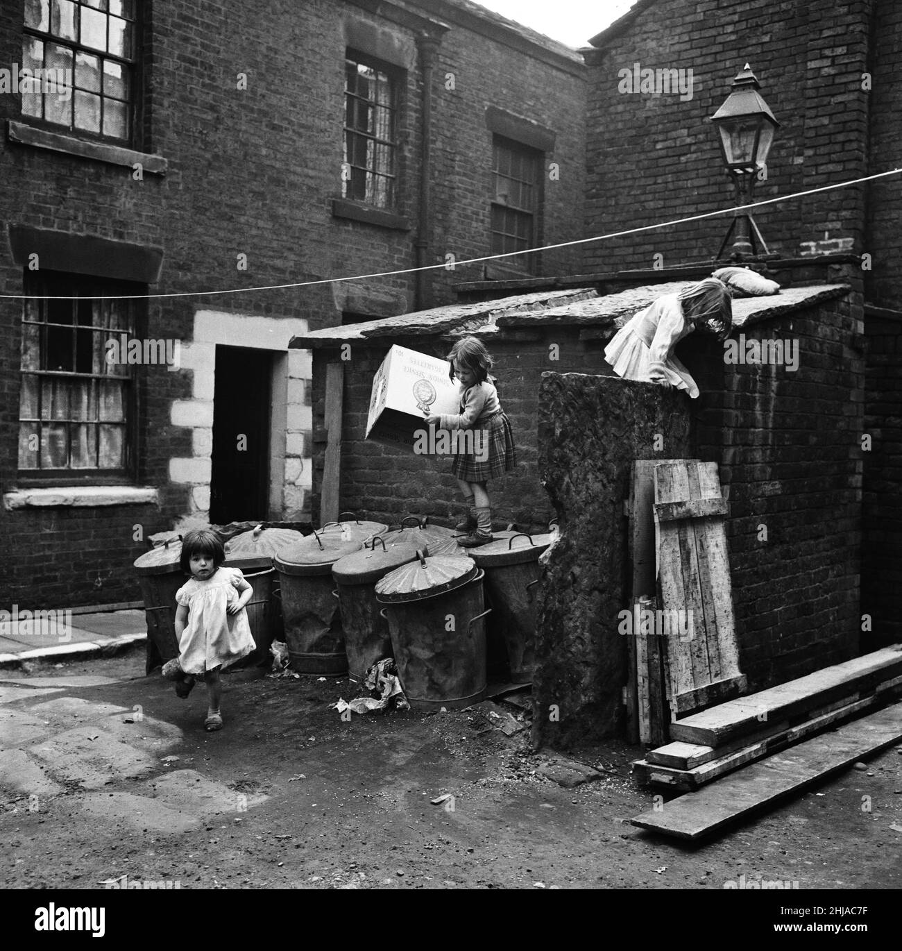 1960s manchester slum children hi-res stock photography and images - Alamy