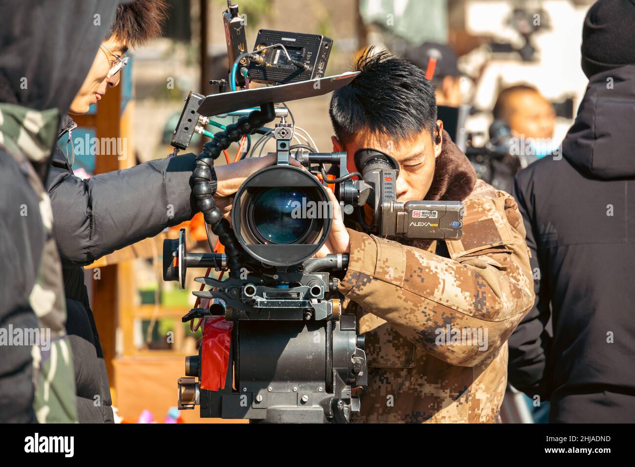 Closeup of the film crew preparing the cinema camera Stock Photo - Alamy