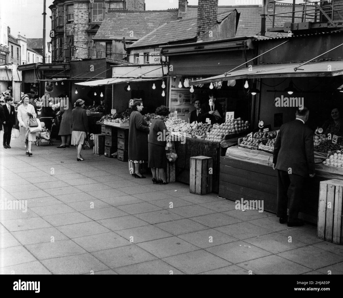 Cardiff mill lane hi-res stock photography and images - Alamy