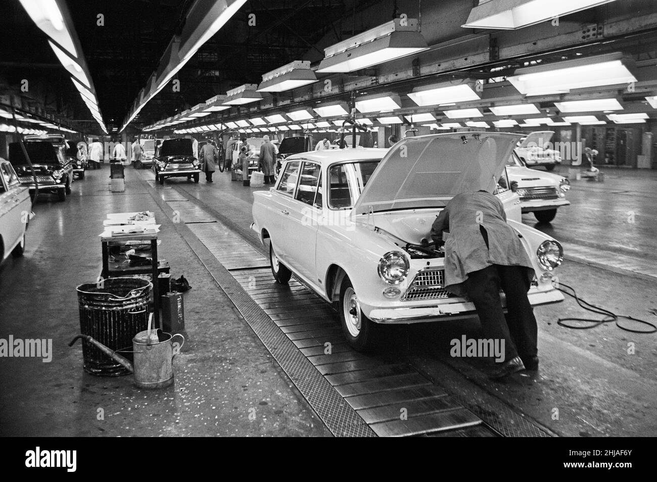 The ford car factory in dagenham hi-res stock photography and images ...