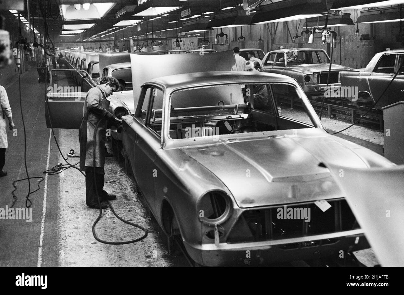 Ford motors assembly hi-res stock photography and images - Alamy