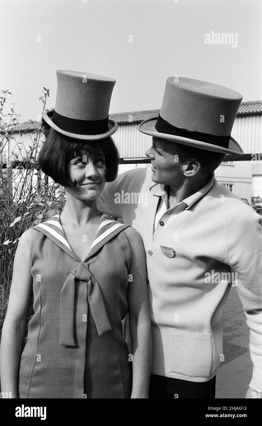 Amanda Barrie and Billy Fury on the set of "I've Gotta Horse". 6th ...