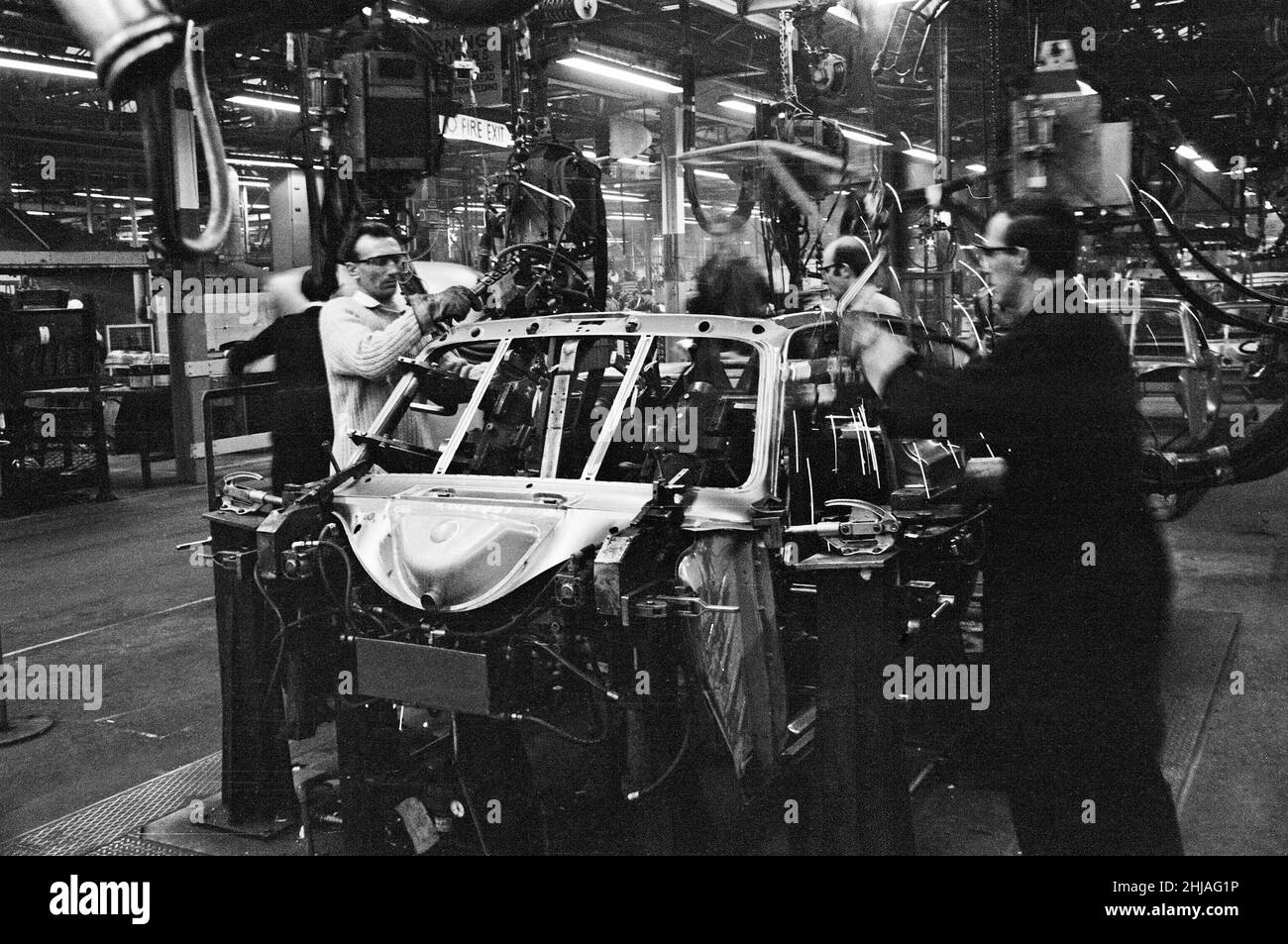 Ford motors assembly hi-res stock photography and images - Alamy