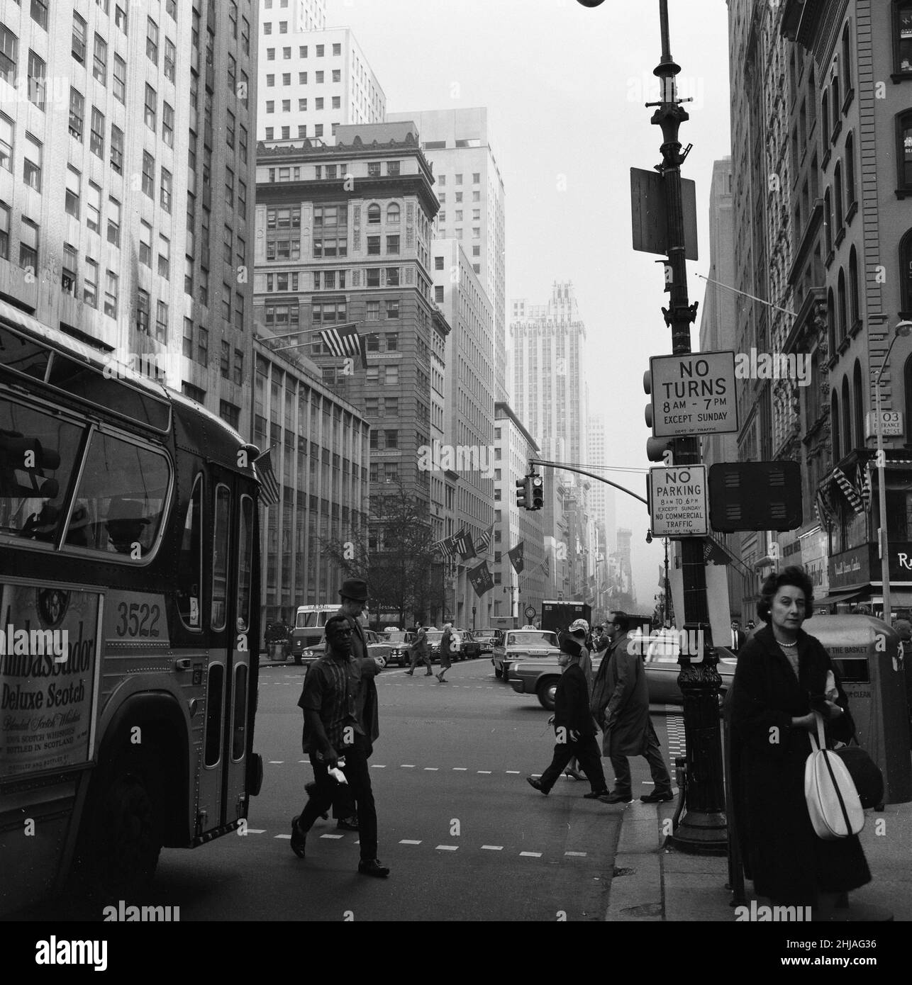 New York Scenes, Thursday 15th October 1964 Stock Photo - Alamy