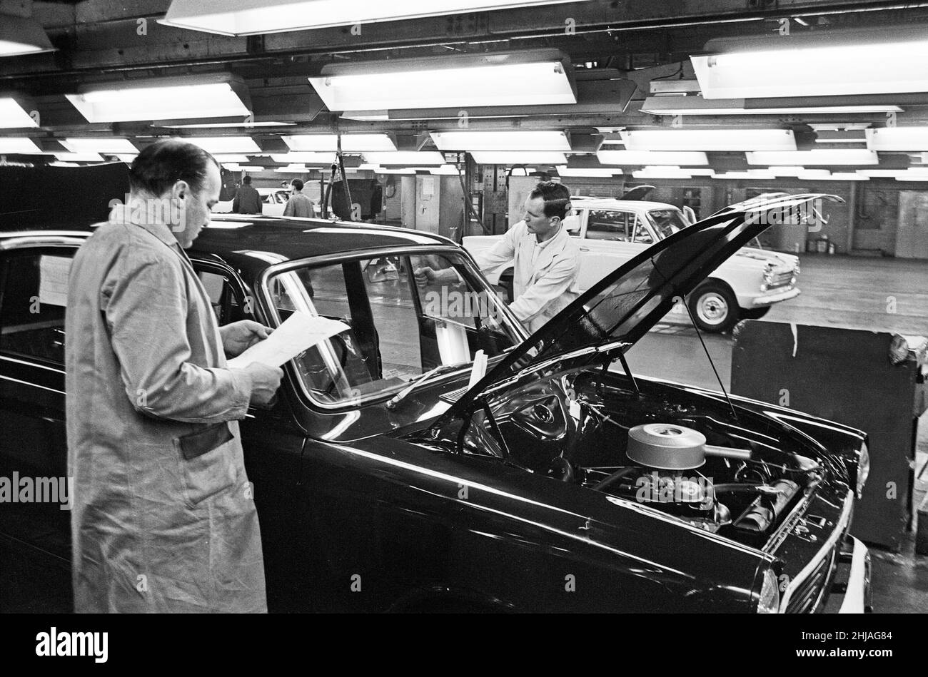 The ford car factory in dagenham hi-res stock photography and images ...