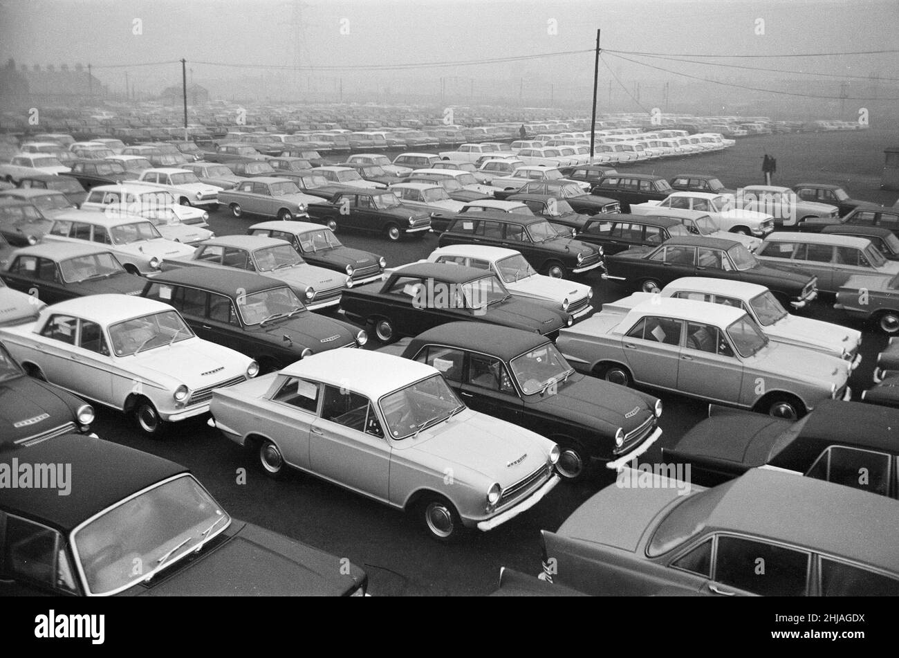 The ford car factory in dagenham hi-res stock photography and images ...