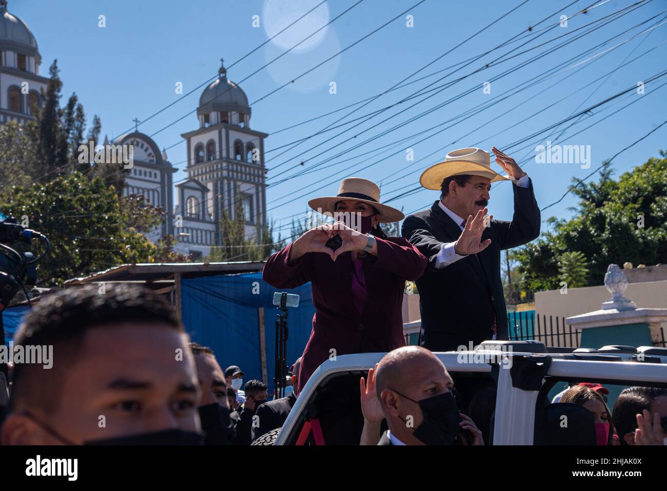 Xiomara Castro, the first woman President of Honduras, gives a heart ...