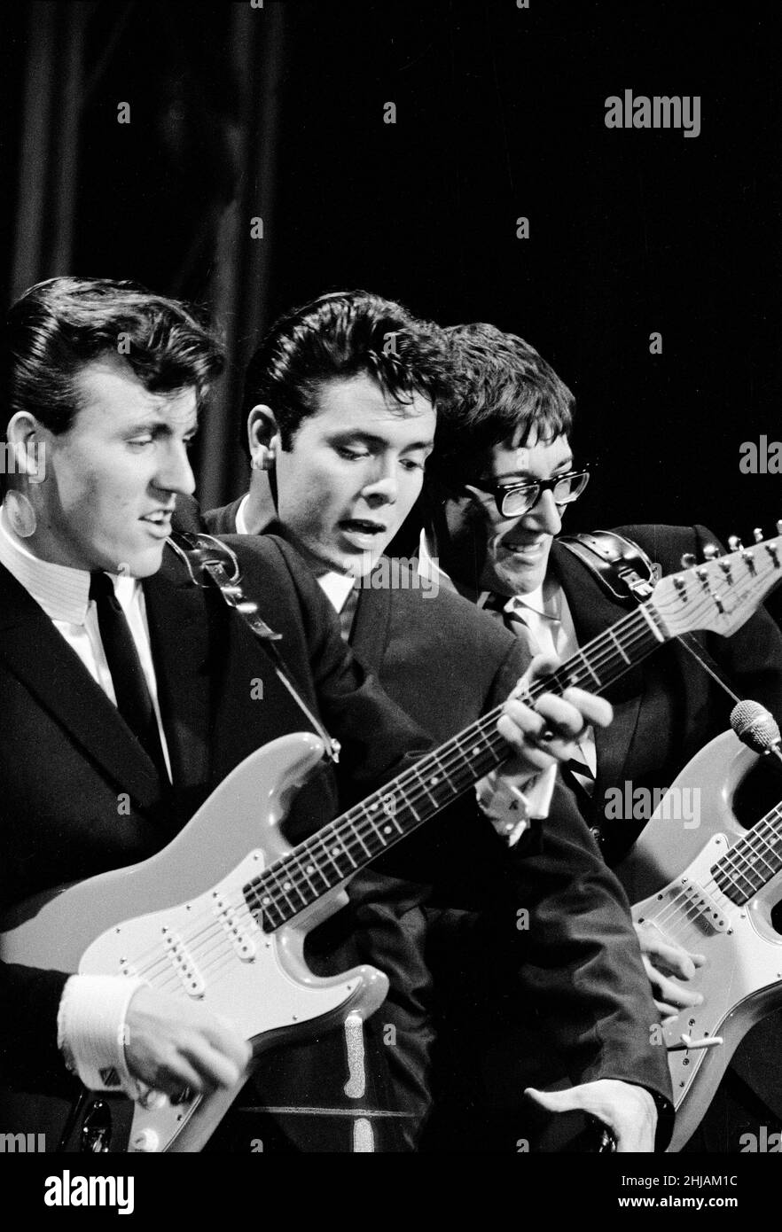 Royal Command Rehersal. Cliff Richard performing. 29th October 1962 ...
