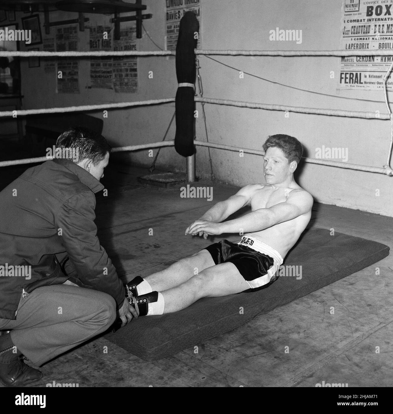 Training sit Black and White Stock Photos & Images - Alamy