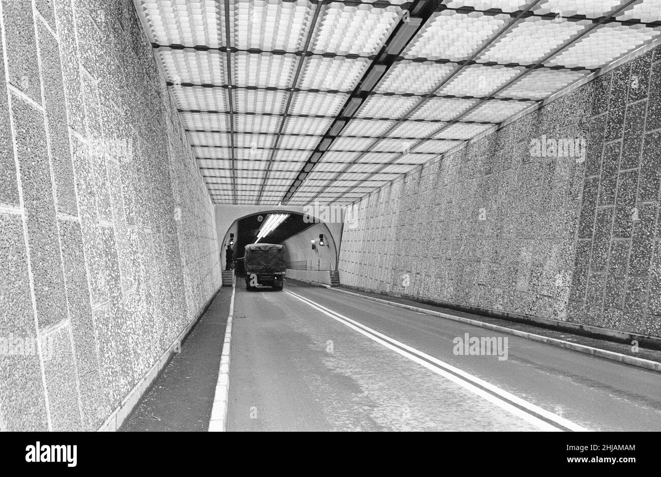 Dartford tunnel 1960s hi-res stock photography and images - Alamy