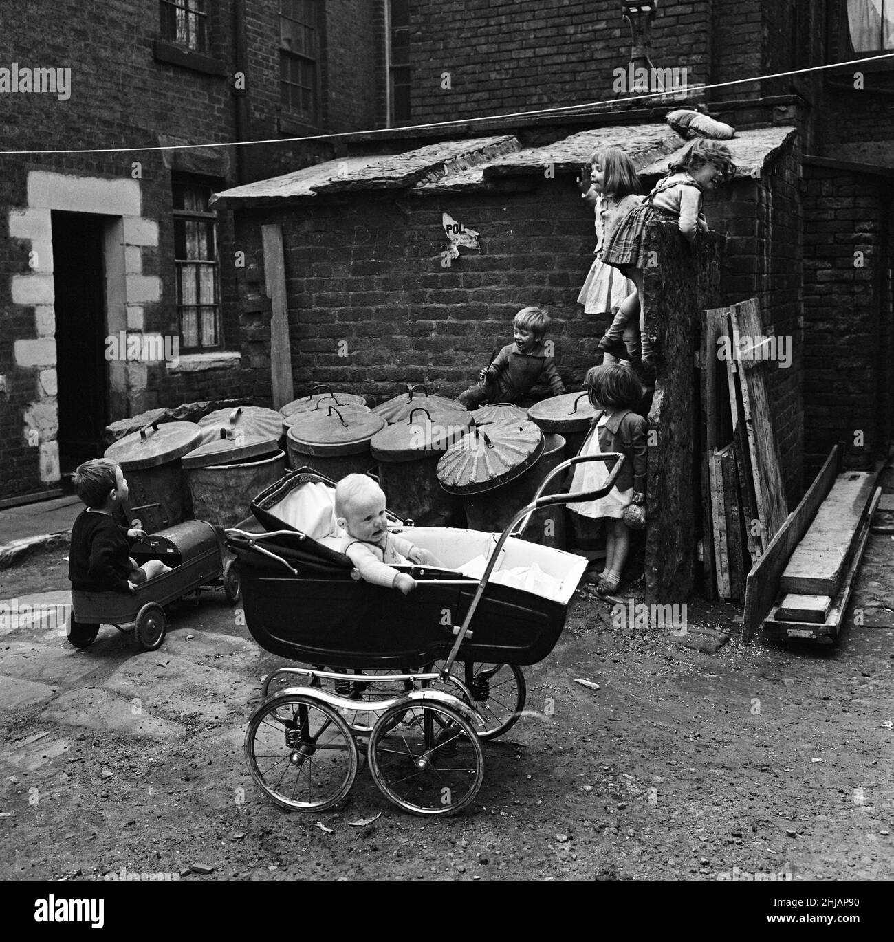 1960s manchester slum children hi-res stock photography and images - Alamy