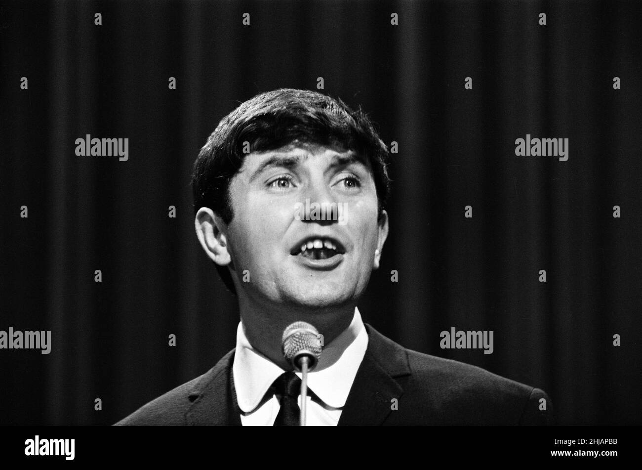 1960s comedian comedy entertainment hi-res stock photography and images ...