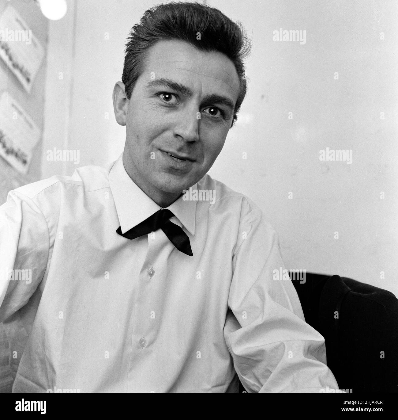 Des o'connor 1960s hi-res stock photography and images - Alamy