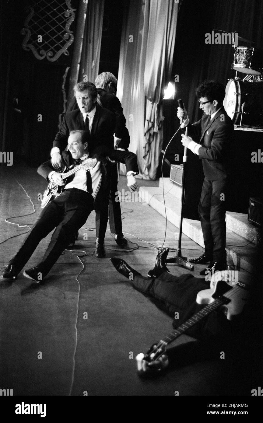 Manchester pop group Freddie and the Dreamers performing on stage at ...