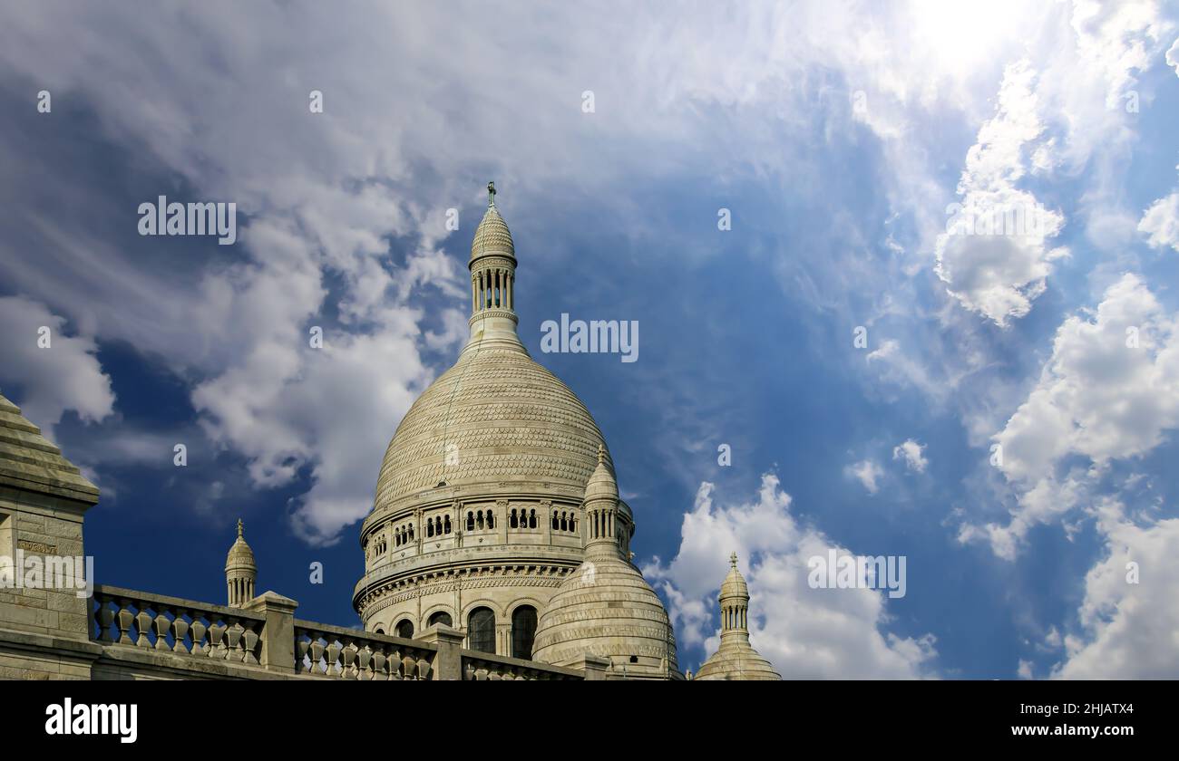 Basilica of the Sacred Heart of Paris, commonly known as Sacre-Coeur ...