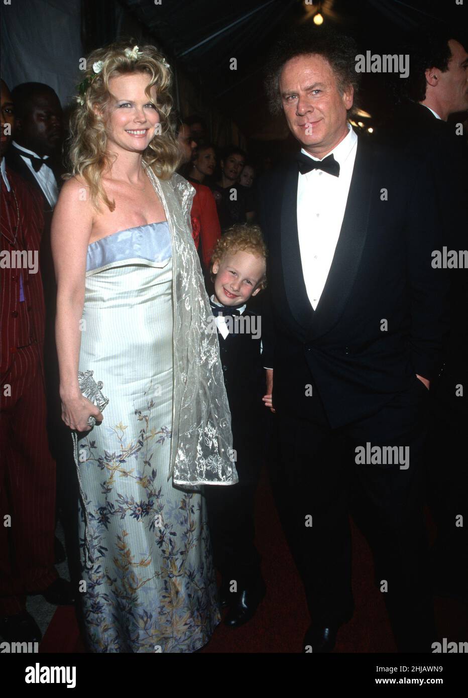 Art Garfunkel & Family circa 1998 Credit: Ron Wolfson / Rock Negatives ...