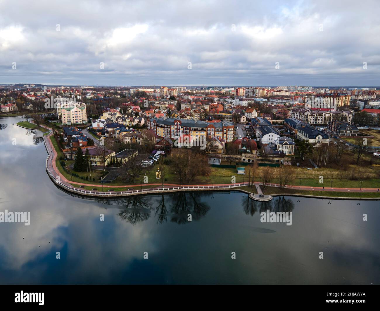 Drone shot lake houses water hi-res stock photography and images - Alamy