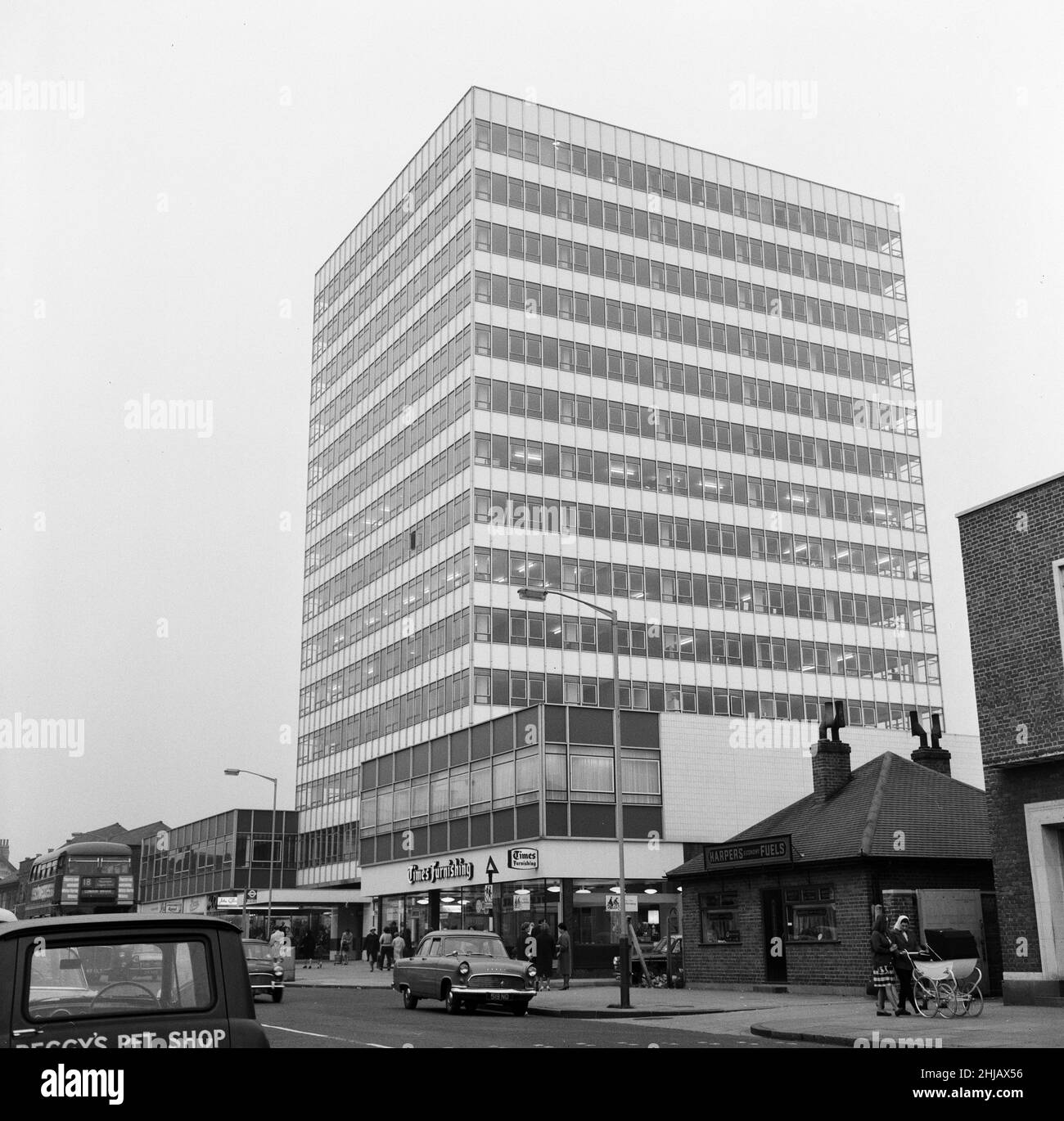Edgware road shops hi-res stock photography and images - Alamy