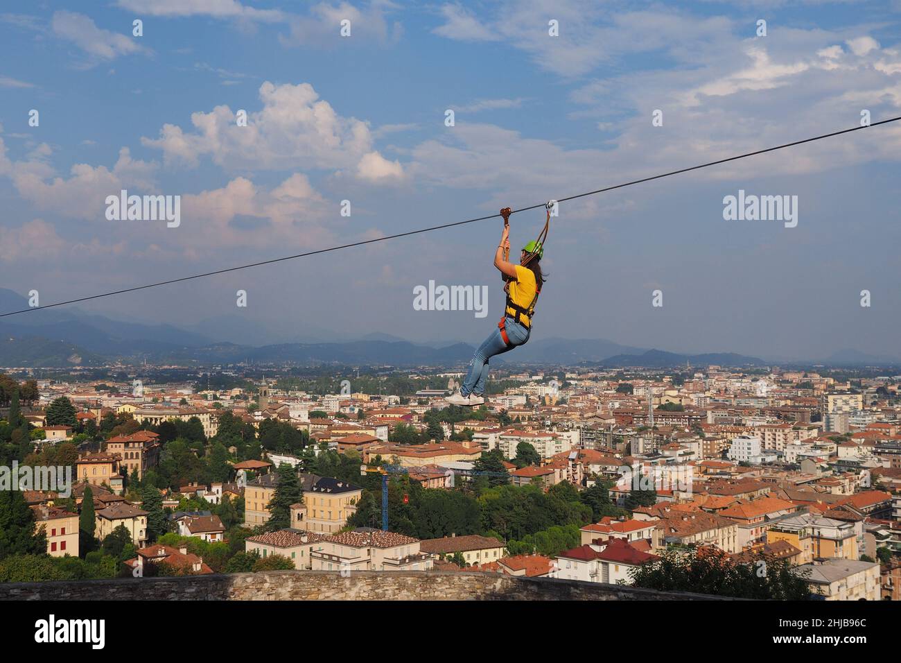 Flying cable hi-res stock photography and images - Alamy