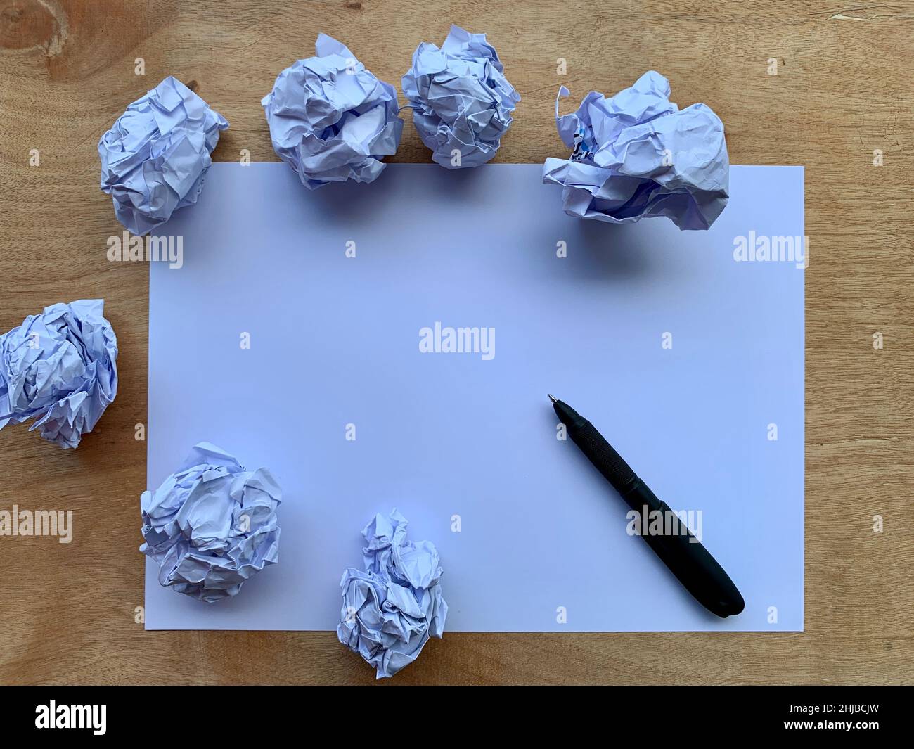Blank paper waiting idea hi-res stock photography and images - Alamy
