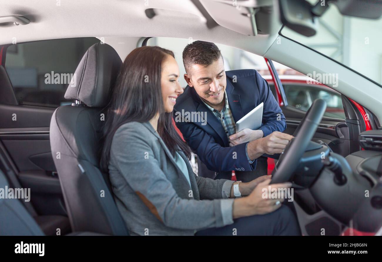 Fatures hi-res stock photography and images - Alamy