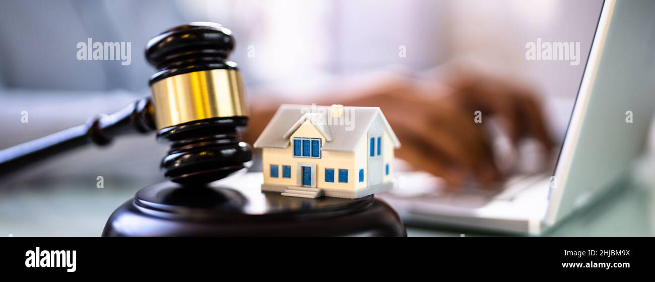 Real estate property auction hi-res stock photography and images - Alamy