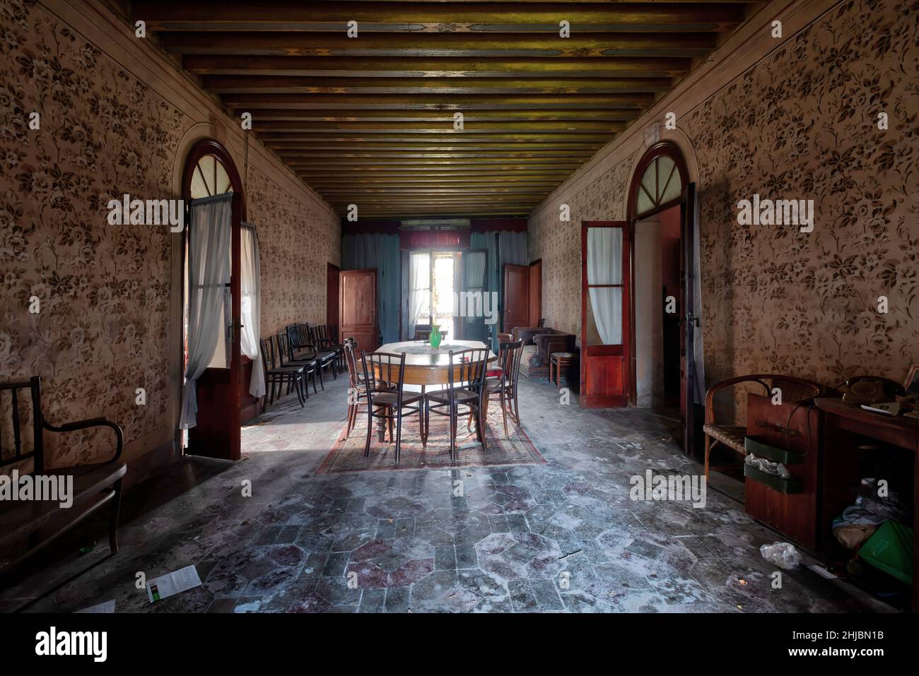 URBEX. INTERIOR OF AN ABANDONED HOUSE IN NORTHERN ITALY Stock Photo - Alamy