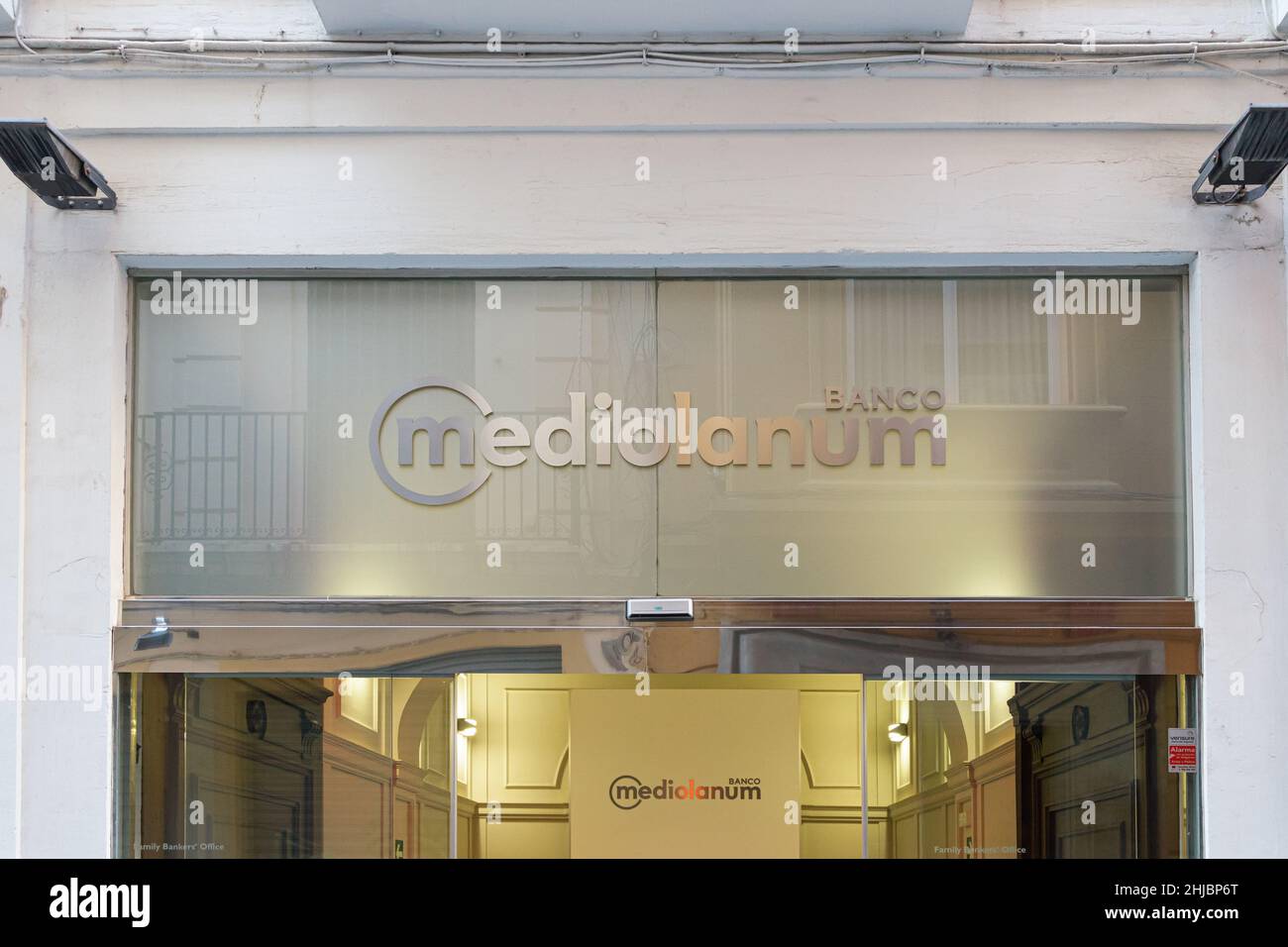 Mediolanum logo hi-res stock photography and images - Alamy