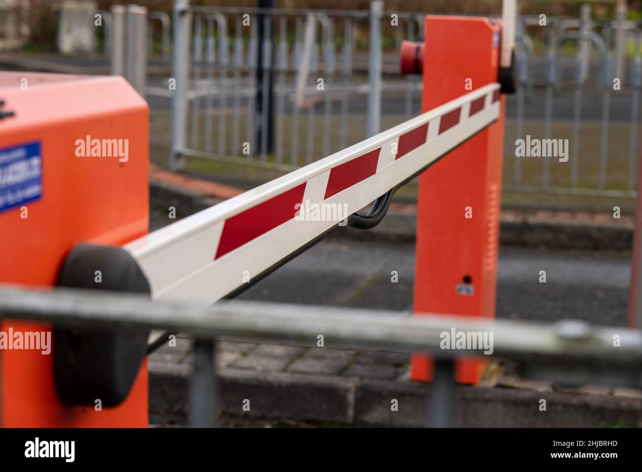 Automatic gate hi-res stock photography and images - Alamy