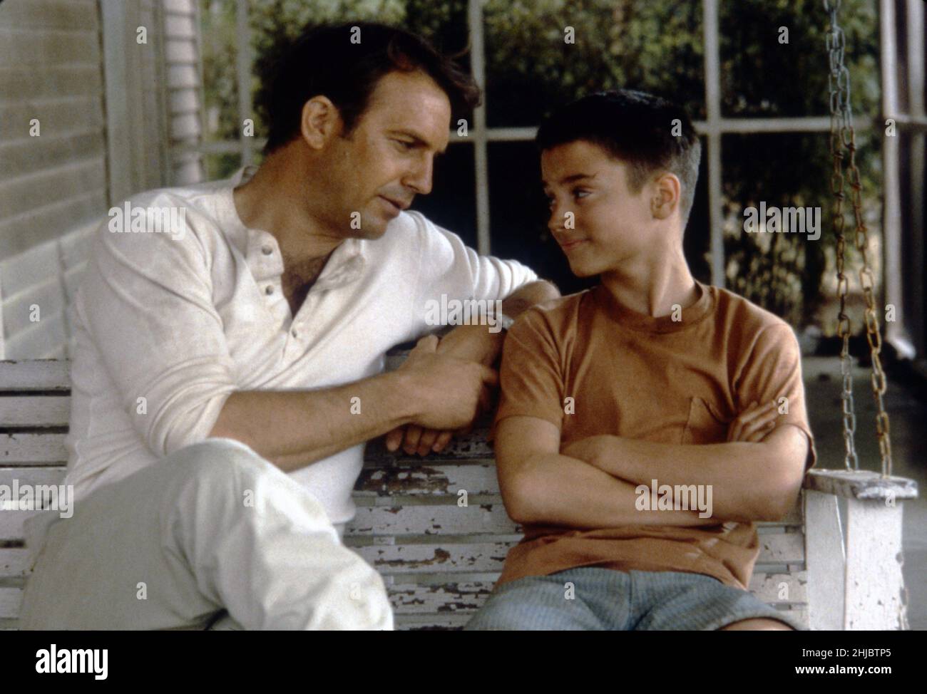 The War Year : 1994 USA Director : Jon Avnet Kevin Costner, Elijah Wood ...