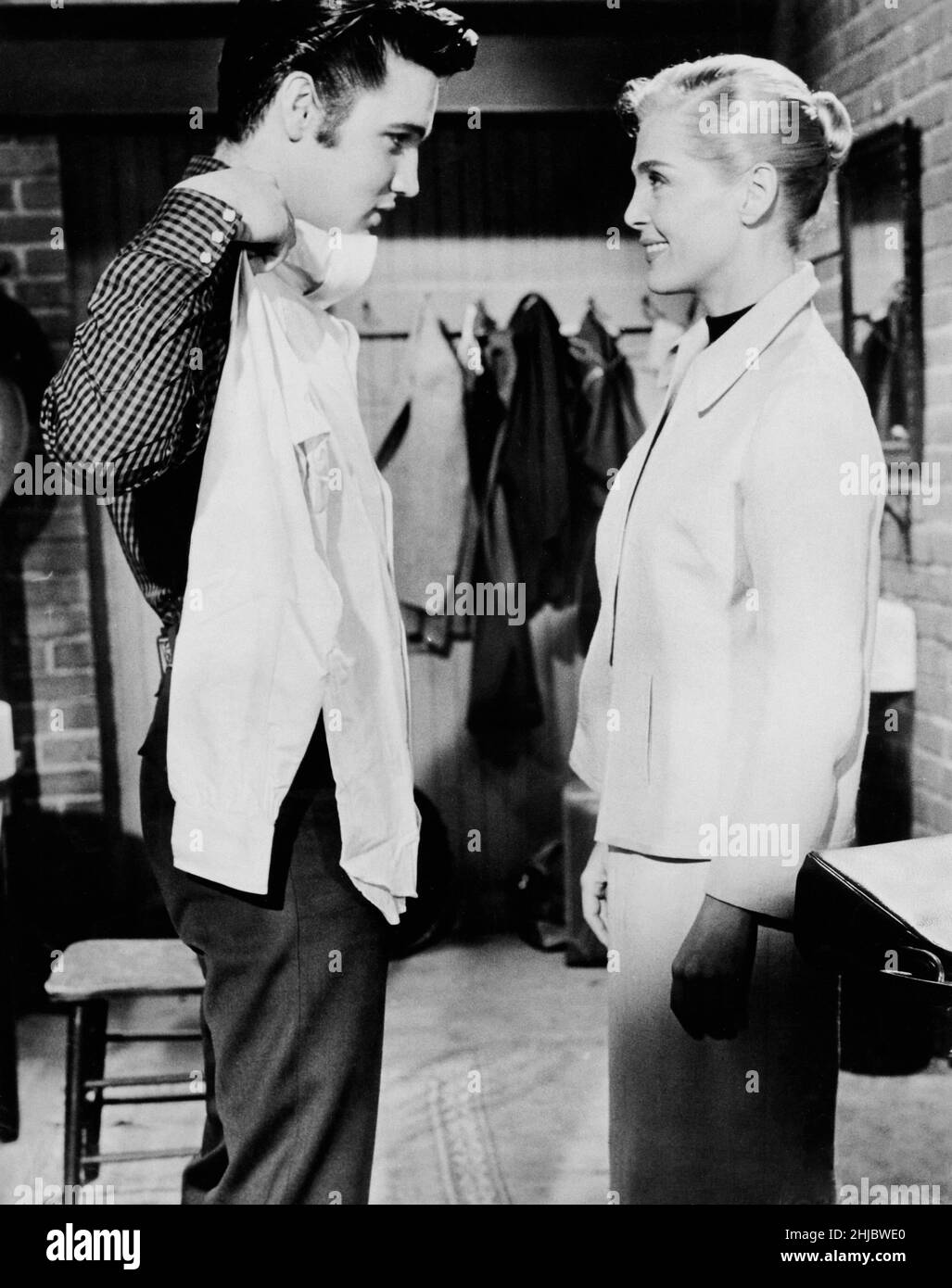 Paramount pictures hal wallis production hi-res stock photography and ...