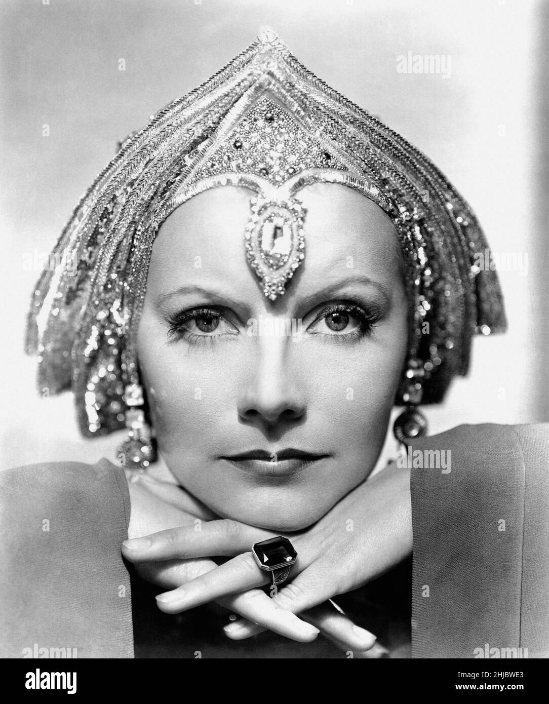 Mata Hari Year : 1931 - USA Director : George Fitzmaurice Writing ...