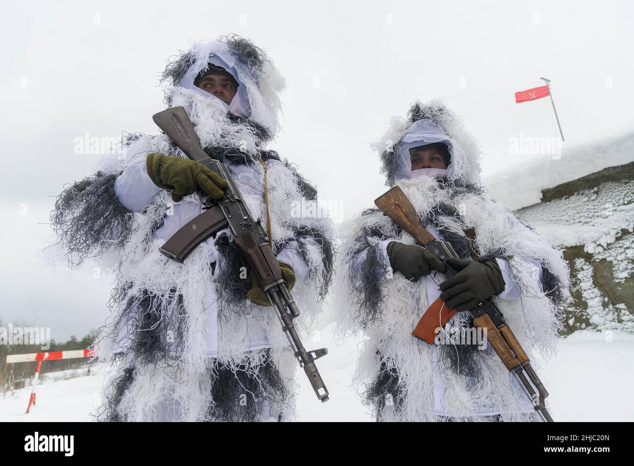 Lviv, Ukraine 28 January 2022. Ukrainian soldiers in winter camouflage ...