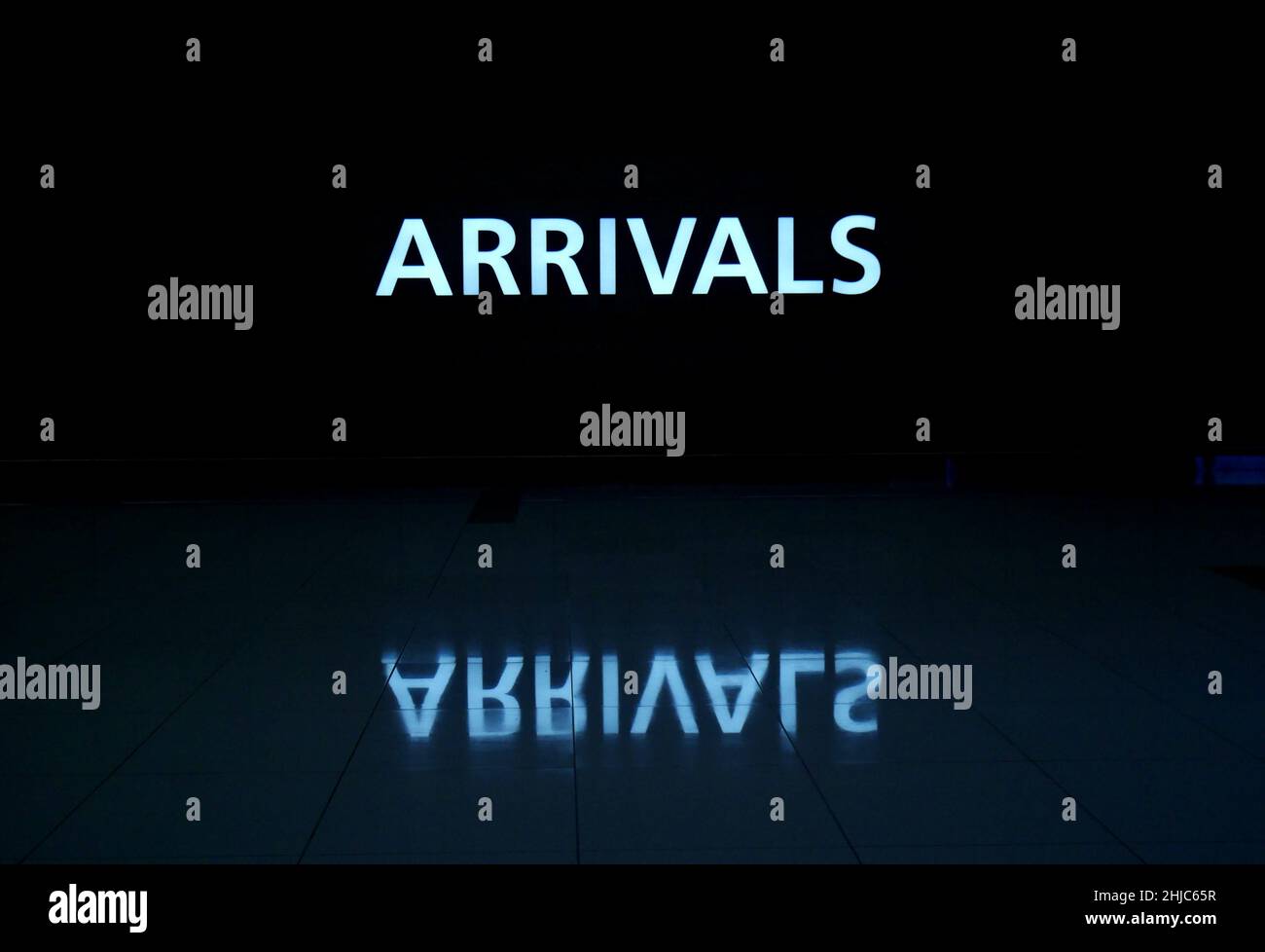 Arrivals hall at the new terminal, Bahrain International Airport ...