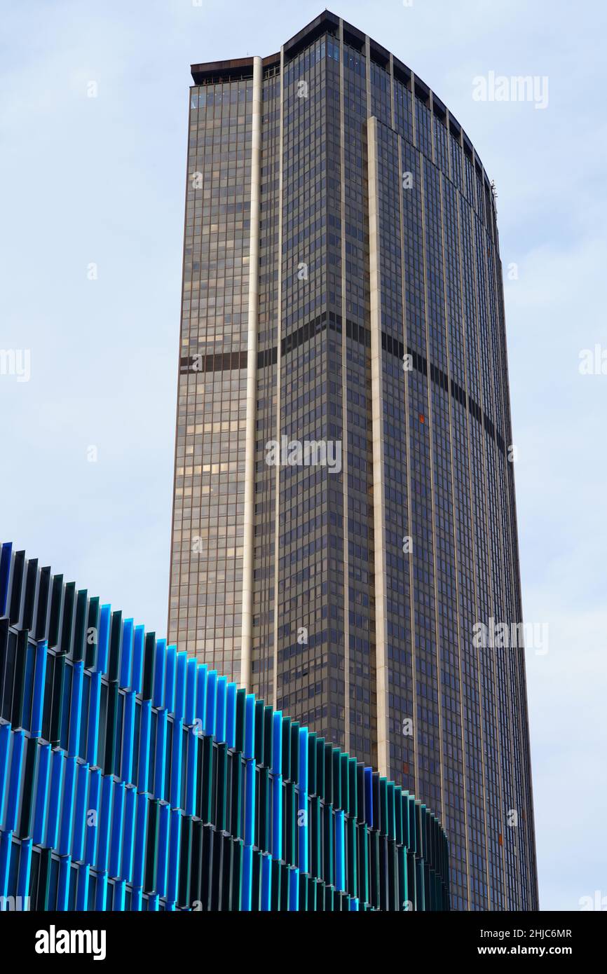 PARIS, FRANCE -9 JAN 2022- View of the Montparnasse Tower in the 14th ...
