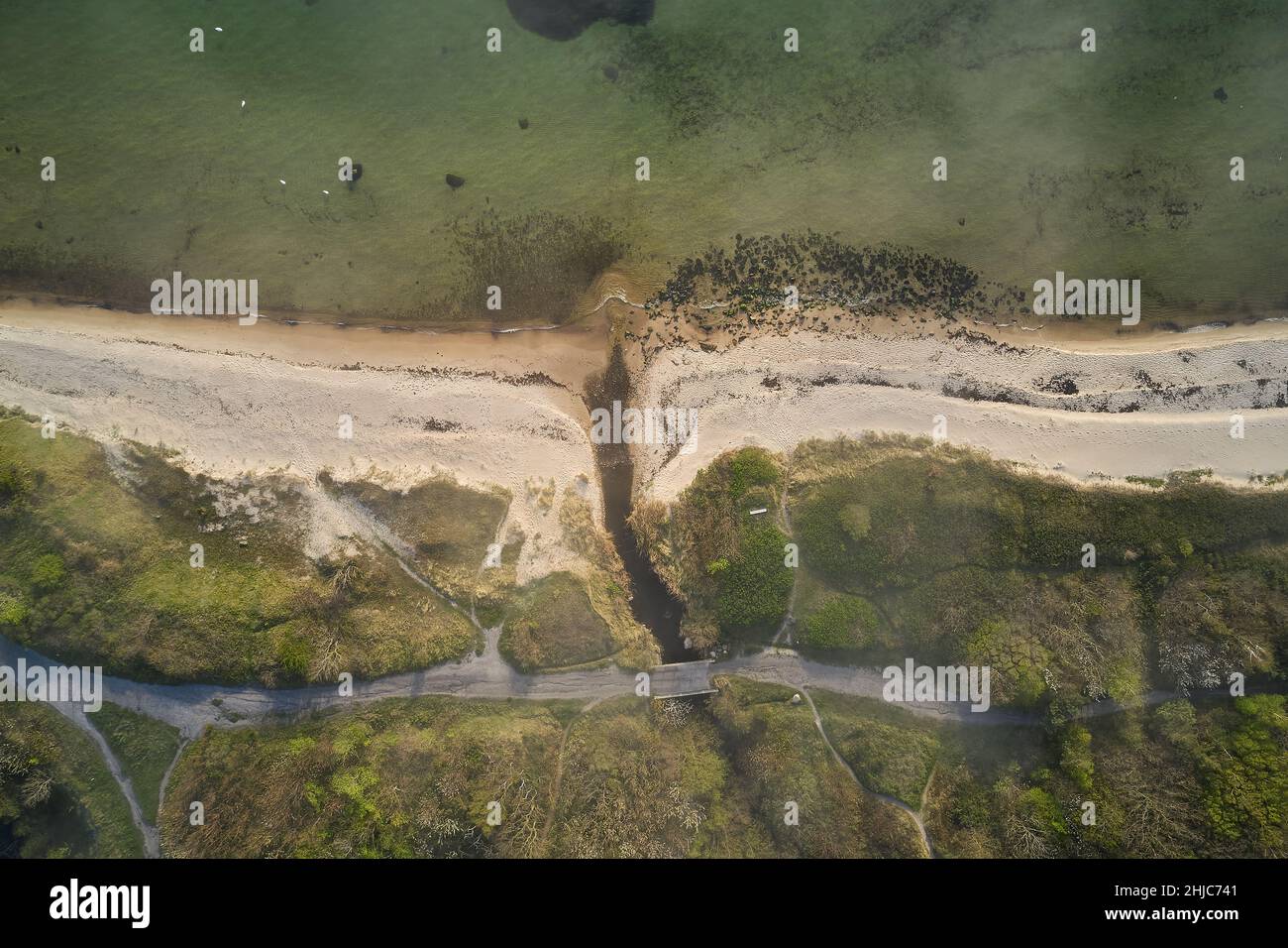 Sea shore top view hi-res stock photography and images - Alamy
