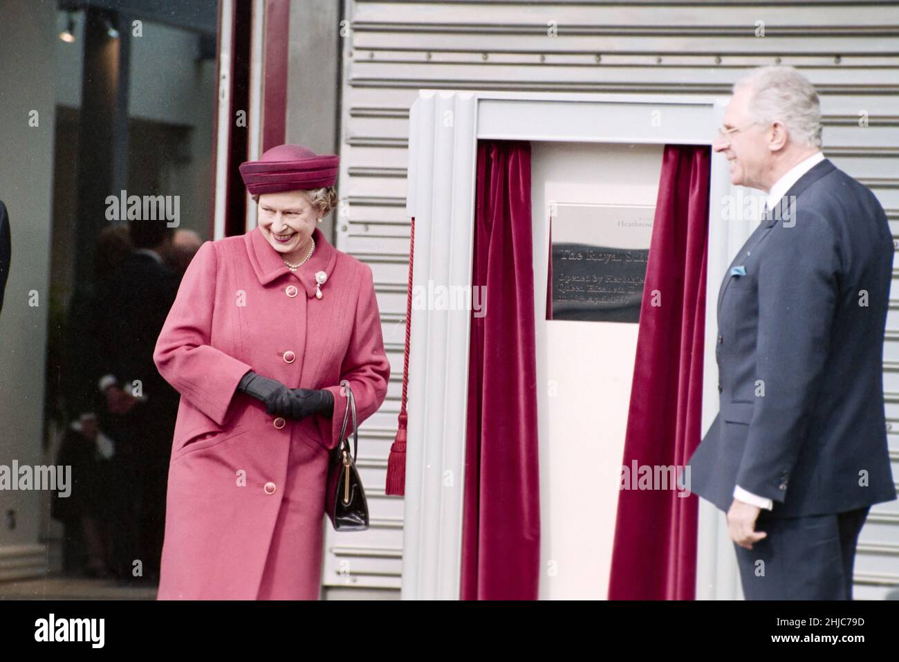 Queen Elizabeth II Heathrow Airport April 1990 Stock Photo - Alamy