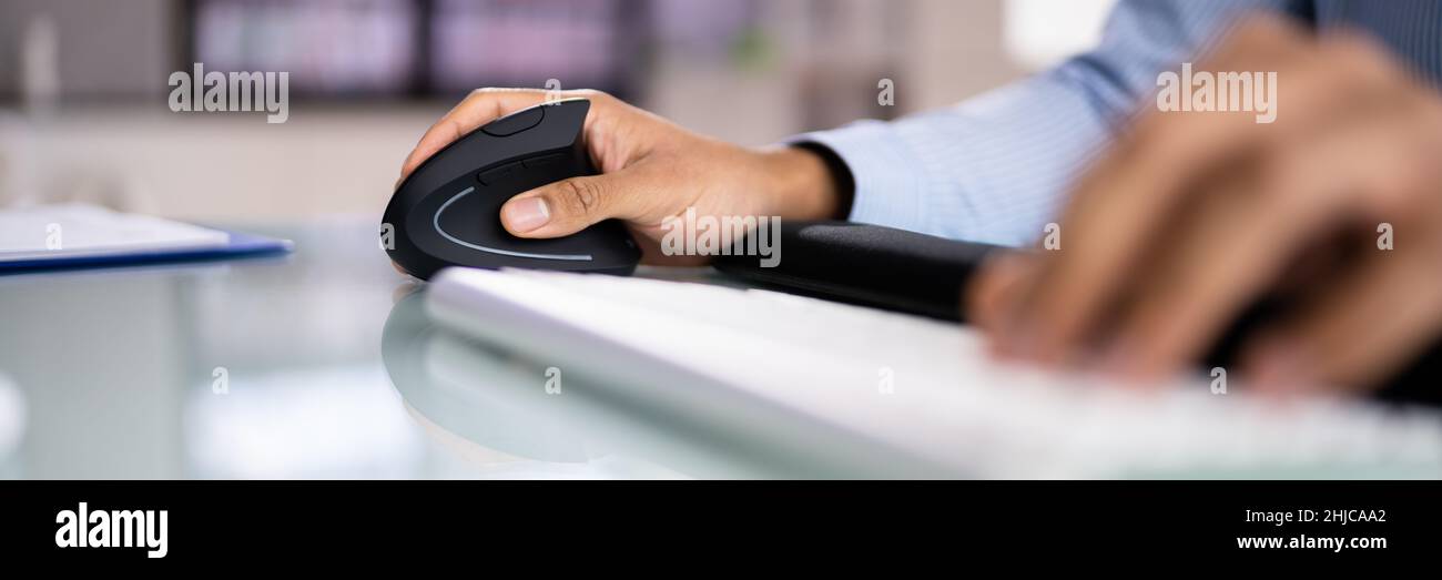 African man wrist pain using hi-res stock photography and images - Alamy