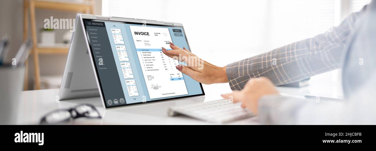 Online Digital E Invoice And Statements Software Stock Photo - Alamy