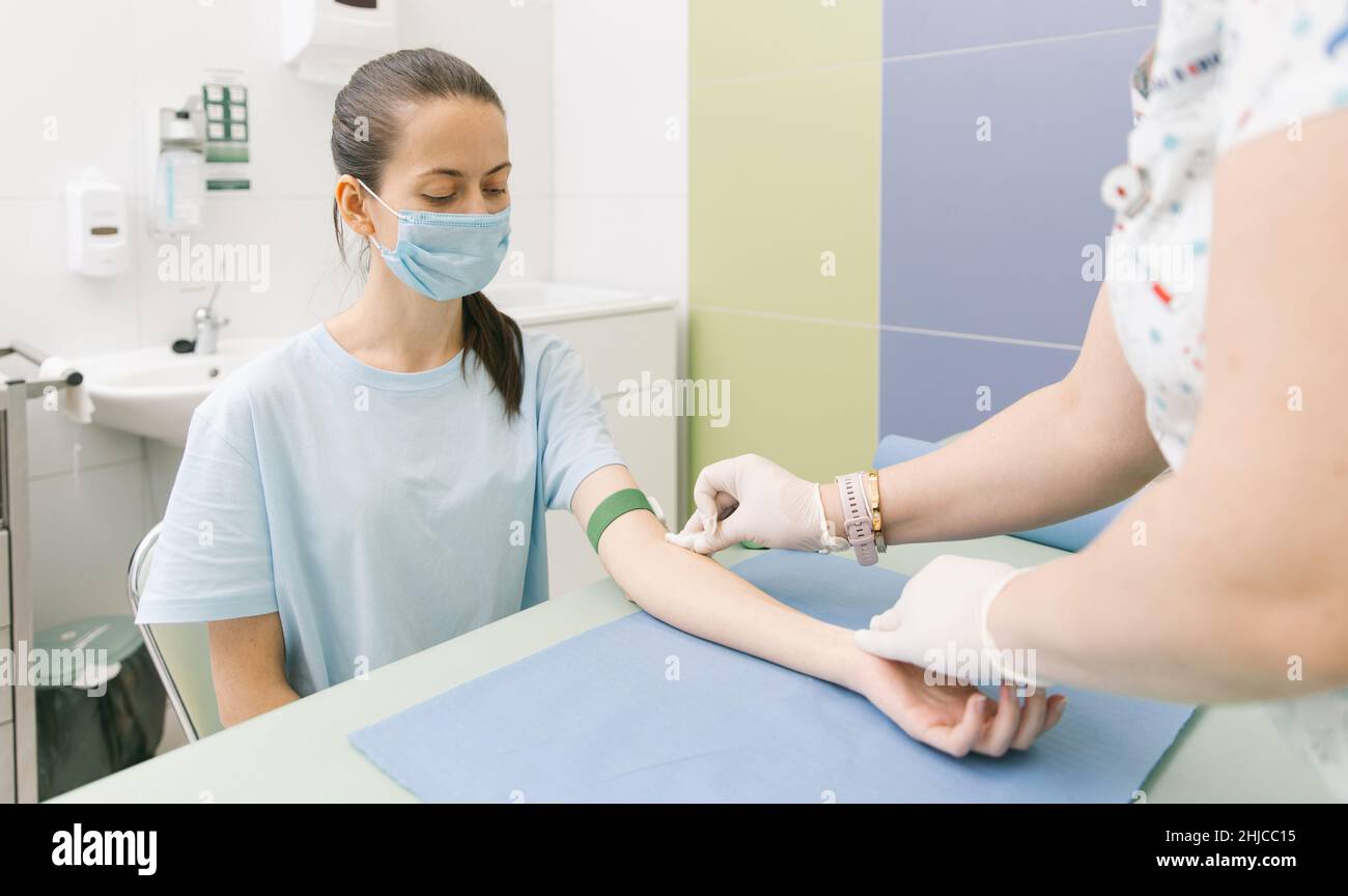 Hand swab hi-res stock photography and images - Alamy