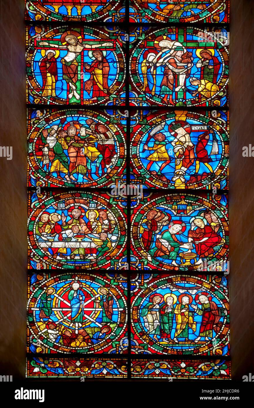 Medieval stained glass hi-res stock photography and images - Alamy