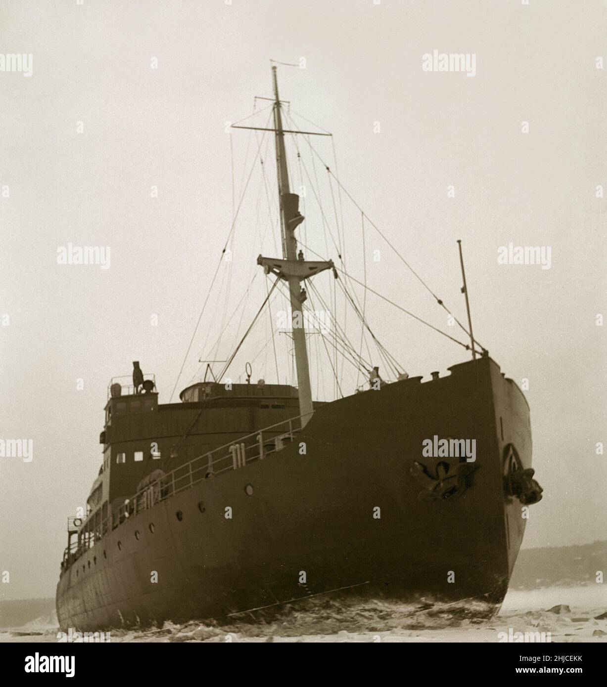 Ice ship ww2 hi-res stock photography and images - Alamy