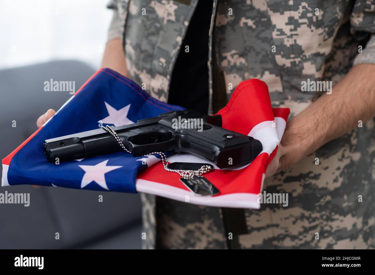 Target gun american flag hi-res stock photography and images - Alamy